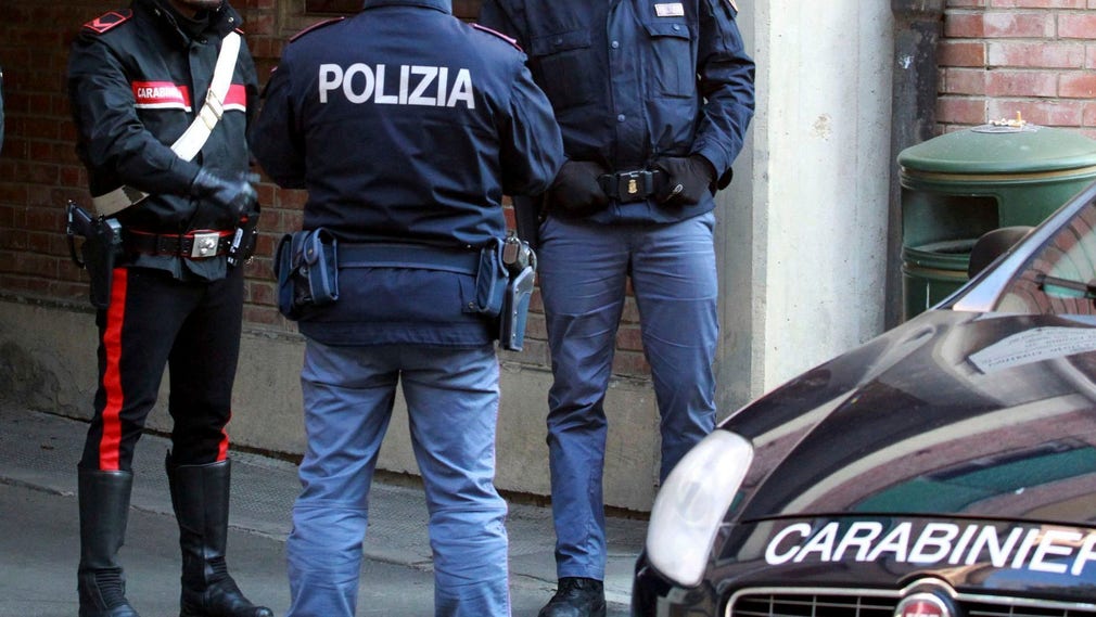Italienska politiker bland 300 gripna i tillslag mot maffian - DN.se Italienska politiker bland 300 gripna i tillslag mot maffian - DN.se